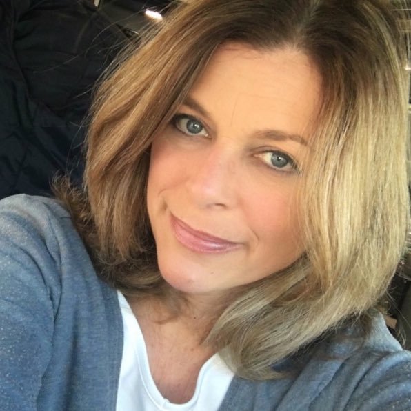 Nina Pineda Bio, Wiki, Age, Height, Family, Fiance, Salary and Net Worth