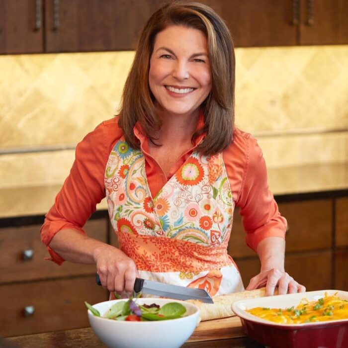 Amy Hanten, Bio, Living with Amy, Recepies, The Cooking Mom